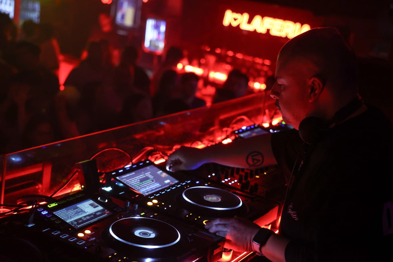 Exitosa presentación en Chile del DJ de música electrónica Ignacio ...
